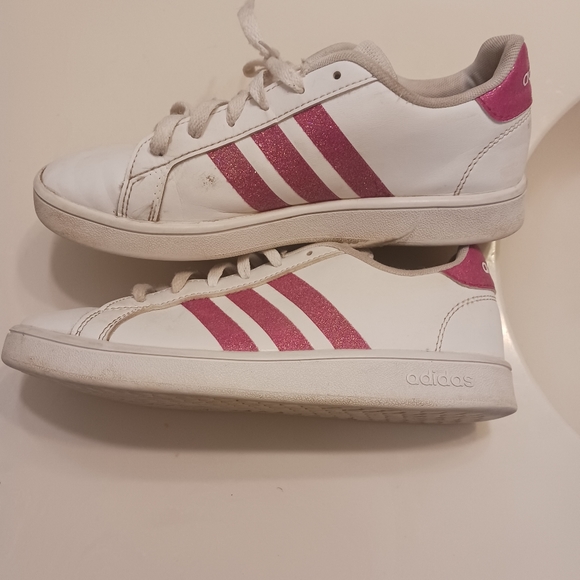 adidas | Shoes | Adidas Size 3 White And Pink With Some Scratches See ...